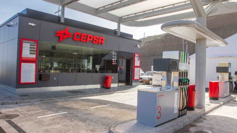 Cepsa abre sus estaciones a las marcas de restauración de Reef