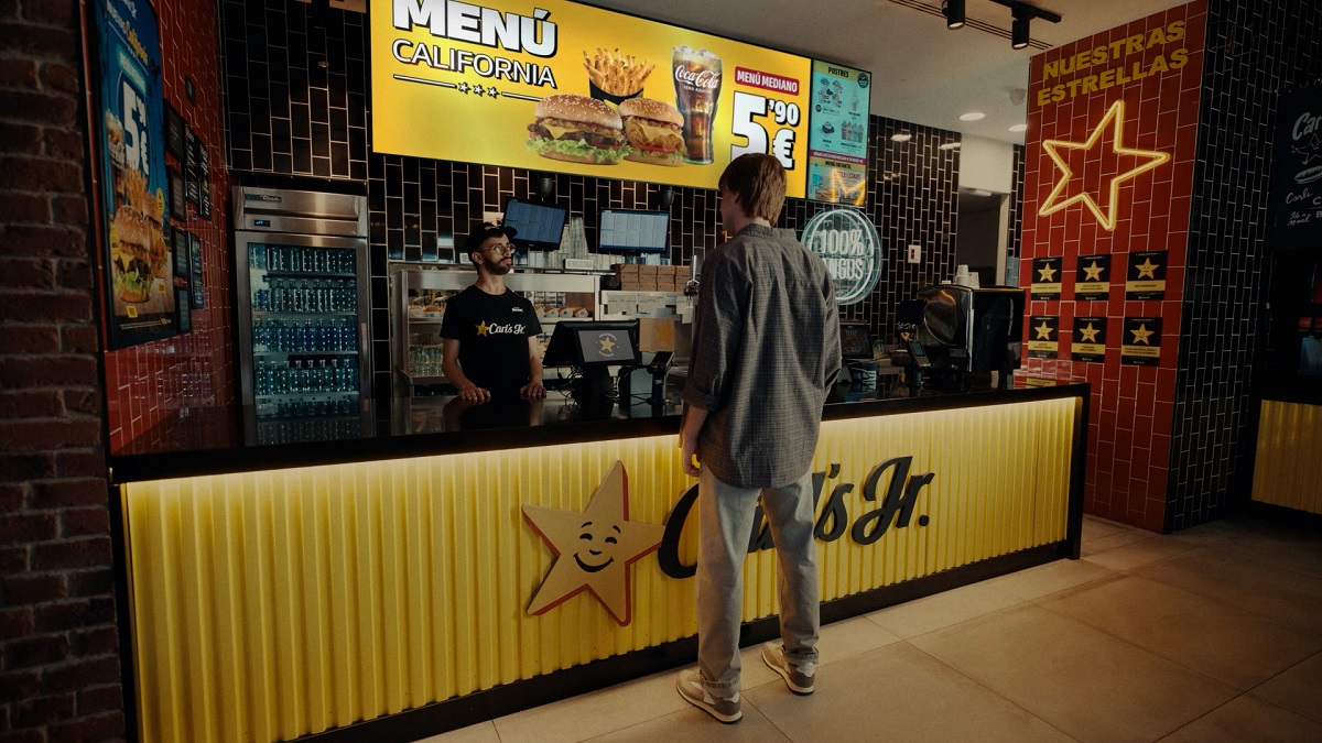 CARL´S JR. se marca una campaña spin-off de KFC